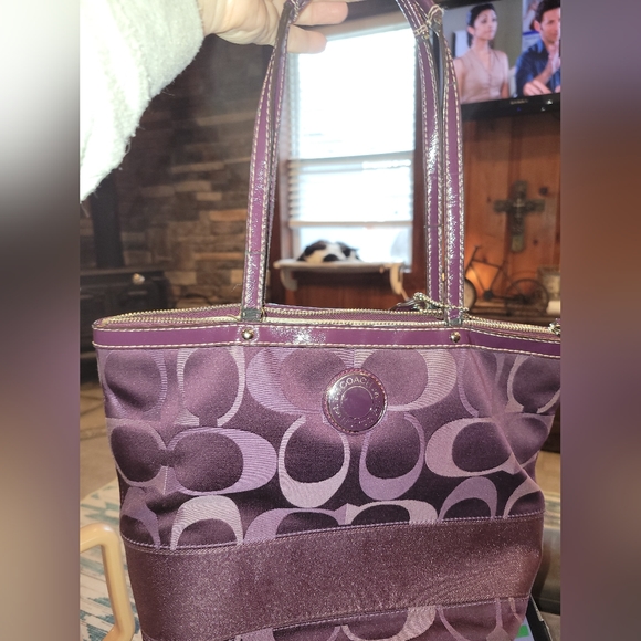 Coach | Bags | Coach 941 Est Purple Canvas Wleather Trim Signature ...
